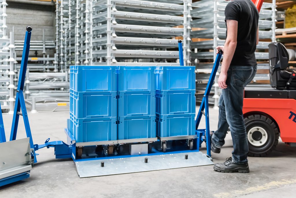 Aus verschiedenen Modellen zusammengesetzter Routenzug - ManuLine