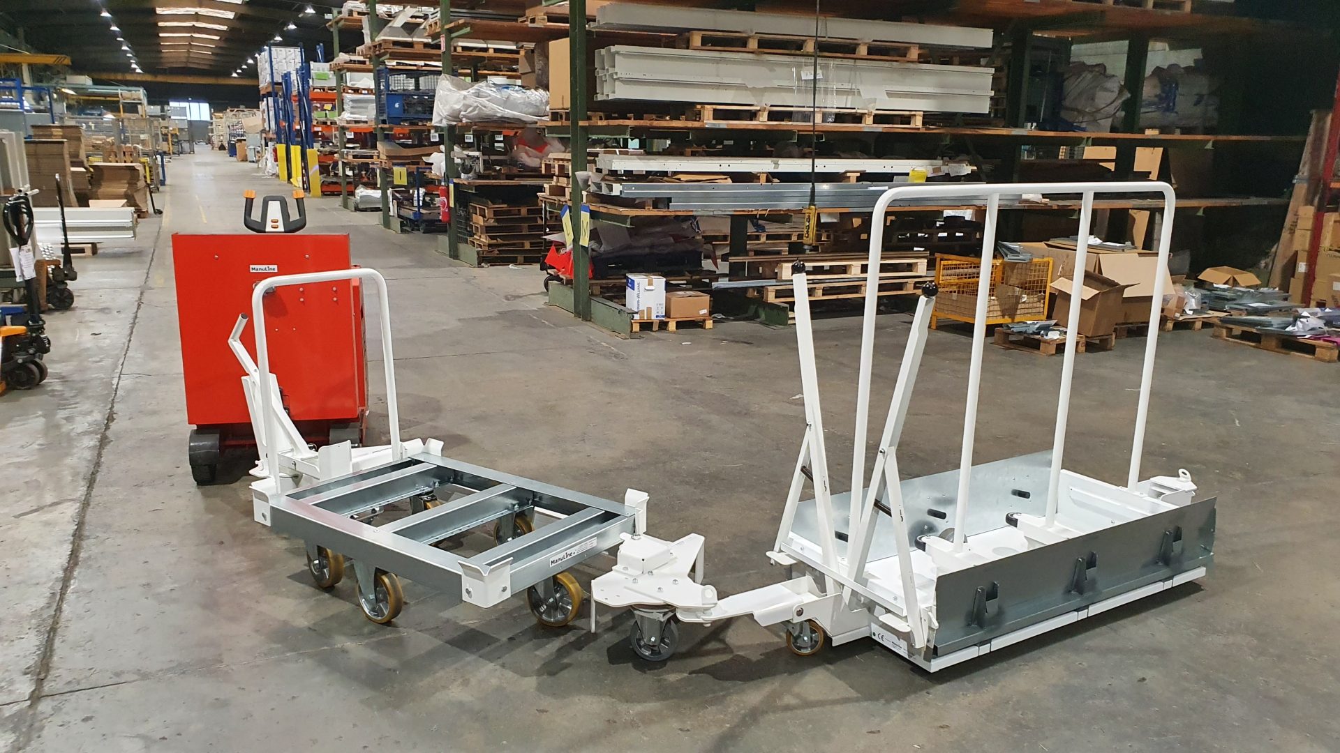 Aus verschiedenen Modellen zusammengesetzter Routenzug - ManuLine